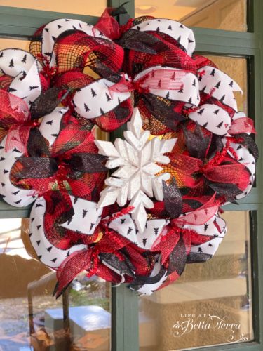Learning How to Make One of these Fabulous Mesh and Ribbon Wreaths ...